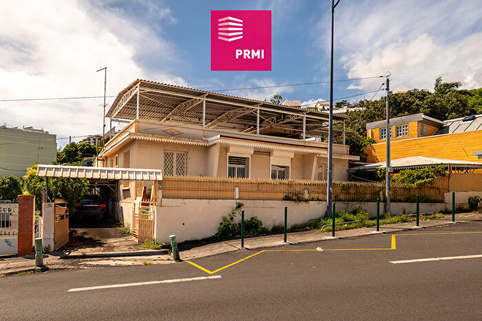 Maison à vendre - Saint-Denis, Bellepierre - 6 pièces - 3 chambres