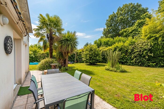 Acigné : Maison 7 pièces à vendre