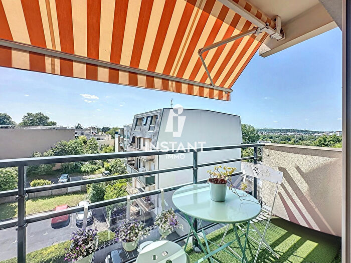 Appartement à vendre - Noisy-le-Grand, Centre-ville - 4 pièces - 2 chambres