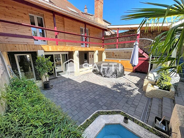 Maison 7 pièces à vendre à Jussey