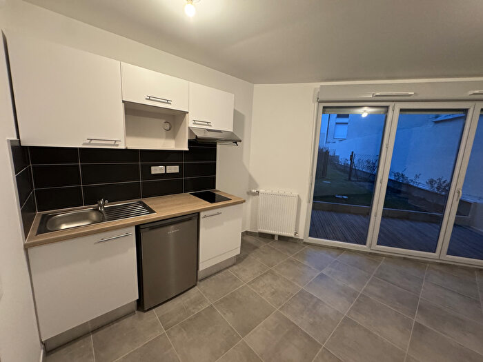 Appartement 1 pièce à louer à Chennevières-sur-Marne, Le Bois l'Abbé