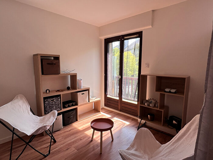 Appartement à louer - Chambéry, Centre-ville - 1 pièce