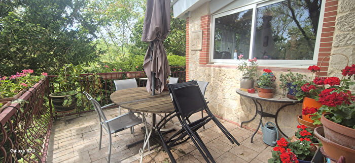 Maison 8 pièces à Montmaur, à vendre