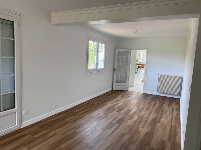 Maison à louer - Mareil-Marly - 7 pièces - 5 chambres