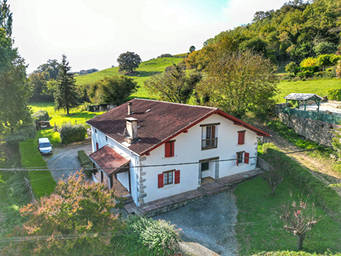 Maison à vendre - Saint-Jean-Pied-de-Port - 4 pièces - 3 chambres