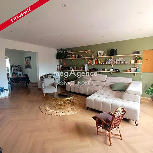 Maison à vendre - Saint-Léger-sous-Cholet - 7 pièces - 5 chambres