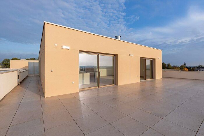 Appartement à louer - Montigny-lès-Metz - 5 pièces - 3 chambres