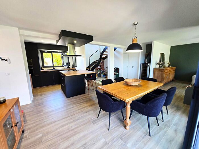 Maison 5 pièces à vendre à Châteauneuf