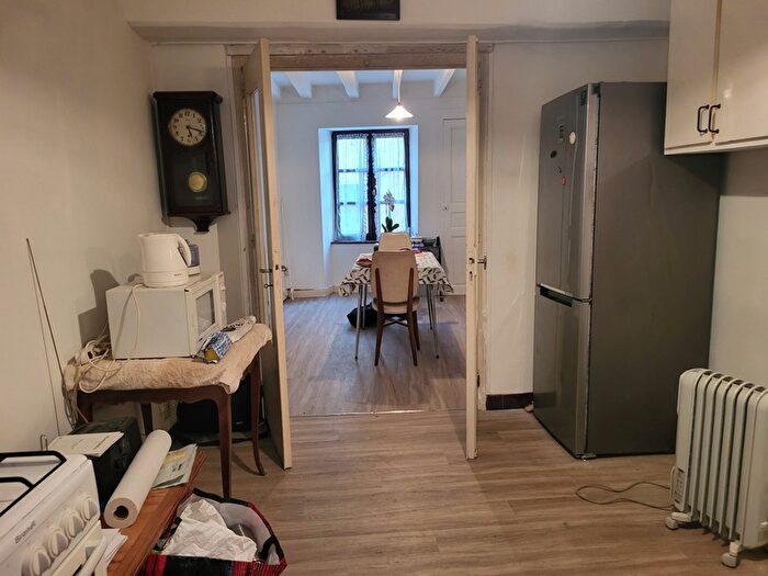 Maison à vendre - Airvault - 5 pièces - 2 chambres