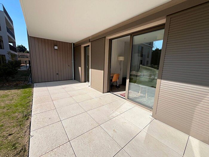 Basses-Barolles, Saint-Genis-Laval : Appartement 2 pièces à louer