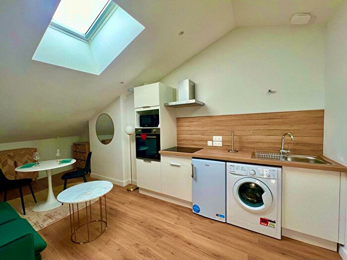 Appartement à louer - Centre Nord, Mâcon - 2 pièces - 1 chambre