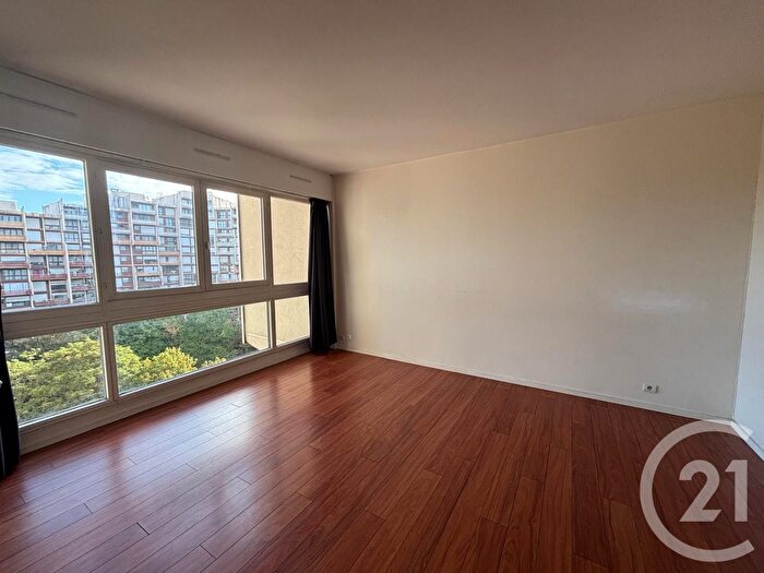 Sevran, Centre-ville, Perrin : Appartement 2 pièces à louer