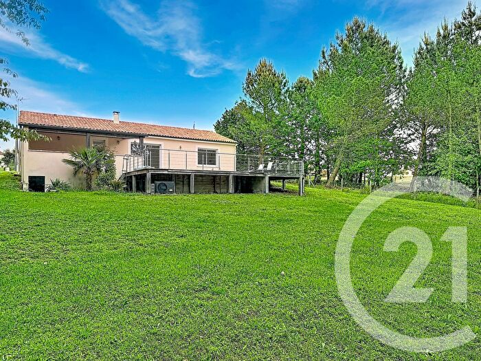 Maison 4 pièces à Saint-Pierre-de-Chignac, à vendre