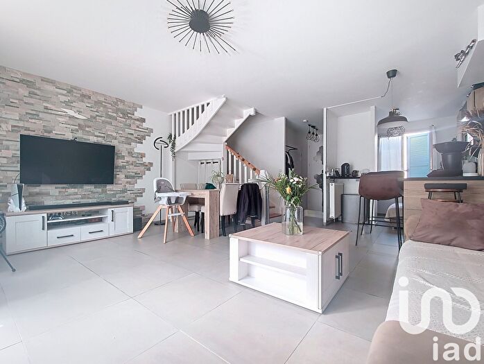 Maison à vendre - Bruyères-le-Châtel - 5 pièces - 3 chambres