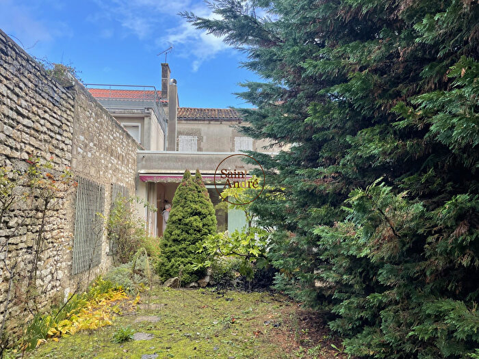 Angoulême : Maison 5 pièces à vendre
