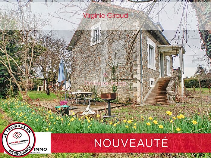 Maison à vendre - Thiviers - 5 pièces - 4 chambres