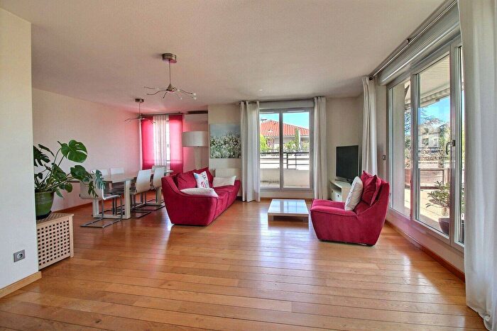 Appartement 4 pièces à Le Grand Trou, Lyon 8ème arrondissement, à louer