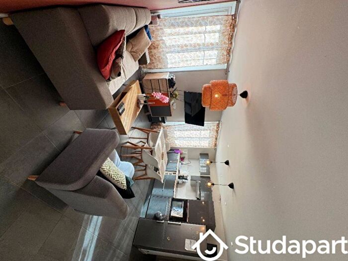 Appartement à louer - Les Hauts de Chambéry-Piochet - 1 pièce - 4 chambres