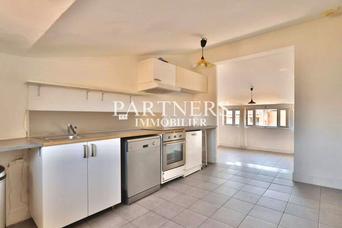 Appartement 2 pièces à Centre Ville, Aix-en-Provence, à louer