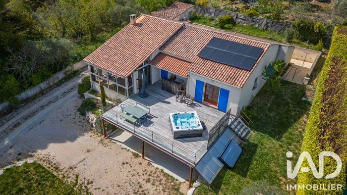 Maison 6 pièces à Valensole, à louer