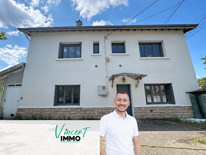Maison 8 pièces à vendre à Toussieu