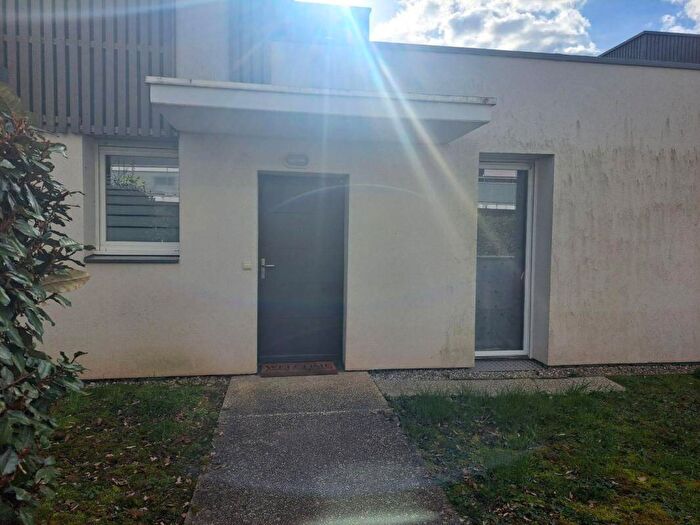 Appartement à louer - Coublevie - 3 pièces - 2 chambres