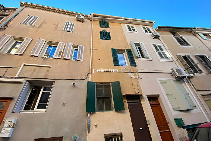 Salon-de-Provence, Centre-ville : Maison 3 pièces à louer