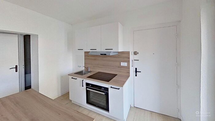 Chamalières, Centre-ville, Carrefour de l'Europe : Appartement 1 pièce à louer