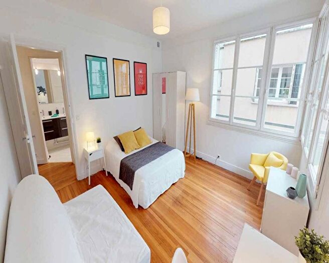 Appartement à louer - Corentin Celton, Garches - 5 pièces - 5 chambres