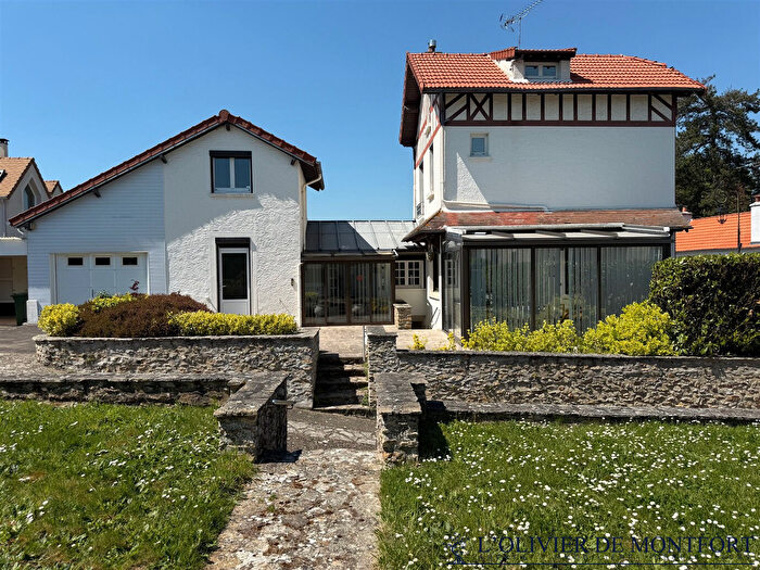 Maison à vendre - Montfort-lAmaury - 6 pièces - 3 chambres