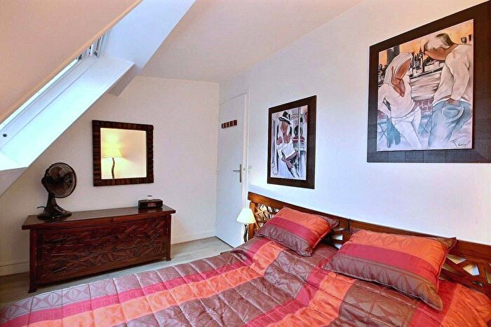Appartement 1 pièce à louer à Mairie, Paris 8ème arrondissement