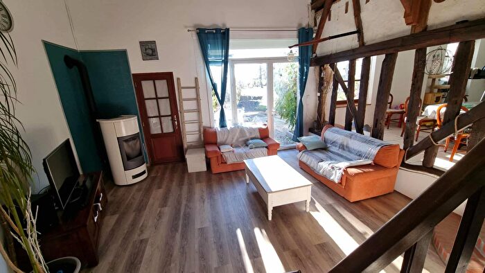 Maison à vendre - Courville-sur-Eure - 6 pièces - 4 chambres