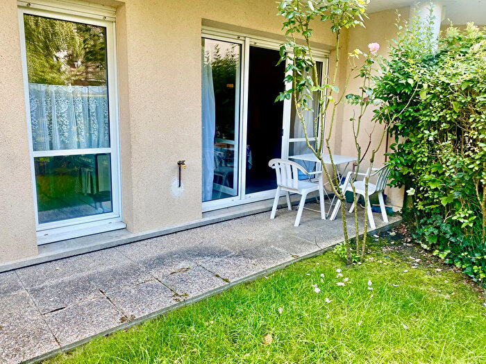 Appartement à vendre - Fontainebleau, Centre-ville - 2 pièces - 1 chambre