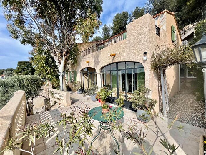 Maison à vendre - Marseille e , Les Mourets - 5 pièces