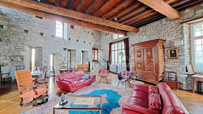 Maison à vendre - Sauveterre-de-Béarn - 10 pièces - 4 chambres