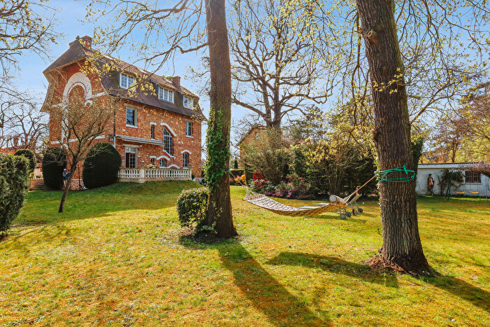 Maison à vendre - Le Vésinet, Charmettes, Merlettes - 8 pièces - 6 chambres