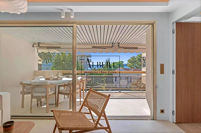 Appartement 4 pièces à vendre à Cannes, Pointe Croisette