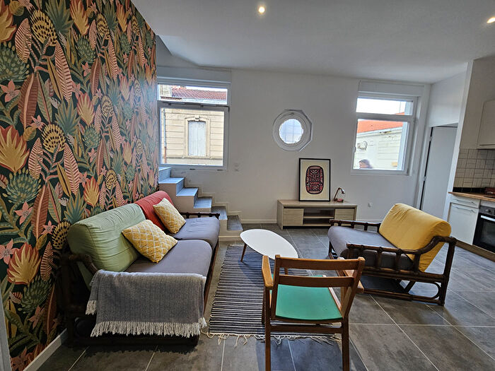 Appartement à louer - Talence, Saint-Genès, La Médoquine, Haut-Brion - 5 pièces - 4 chambres