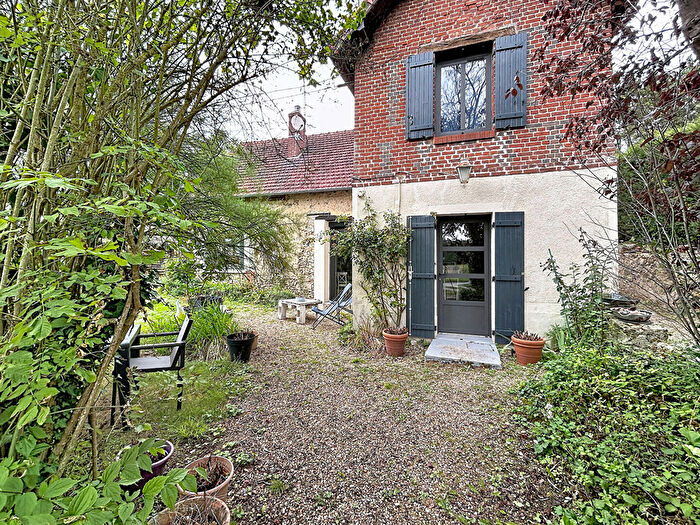 Neaufles-Saint-Martin : Maison 5 pièces à vendre