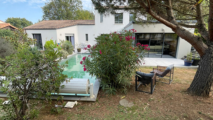 Maison à vendre - Talmont-Saint-Hilaire - 7 pièces - 5 chambres