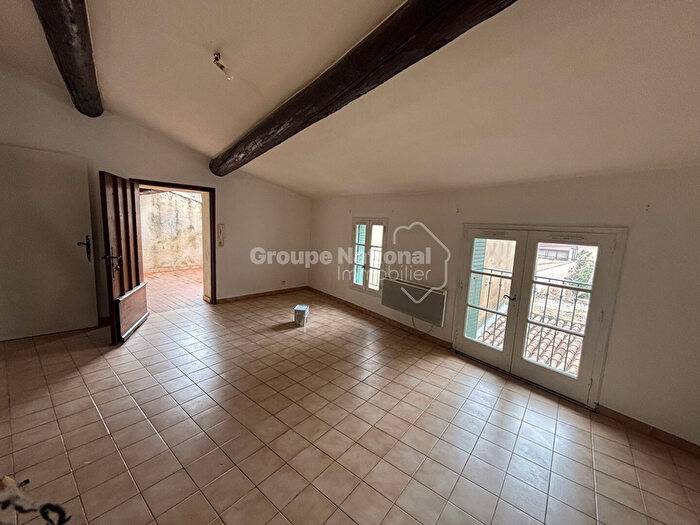 Appartement à louer - LIsle-sur-la-Sorgue, Centre-ville - 2 pièces - 1 chambre