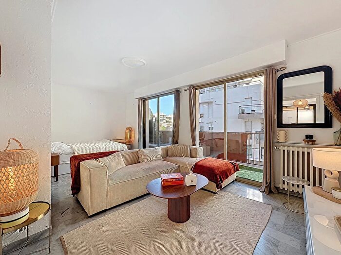 Appartement à vendre - Le Cannet, Rocheville, Colombier, Campelières - 2 pièces - 1 chambre