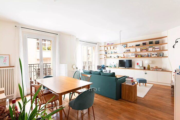 Appartement à vendre - Paris e , Grandes Carrières, Clichy - 3 pièces - 2 chambres