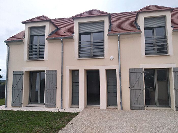 Maison 7 pièces à Longnes, à vendre