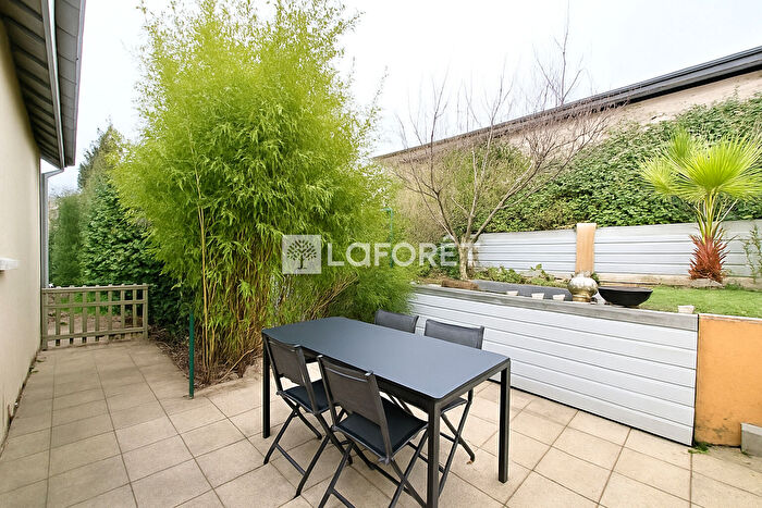 Maison à vendre - Bron, Bron Piscine, Le Lessivas - 4 pièces - 3 chambres