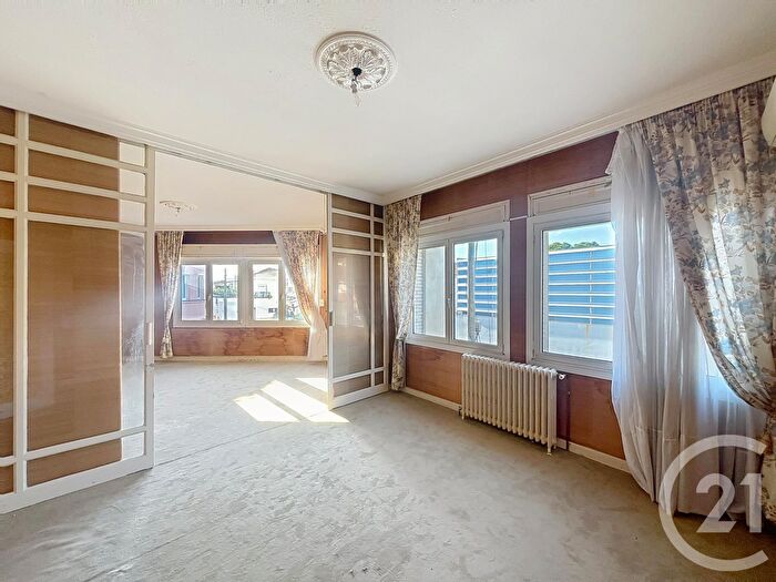 Maison à vendre - Béziers, Champ de Mars - 8 pièces - 4 chambres