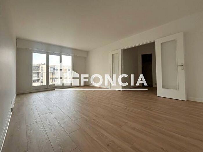 Appartement à louer - Parc-Hôtel de Ville, Chatou - 3 pièces - 2 chambres