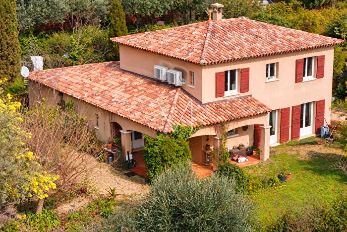 Maison à vendre - Le Plan-de-la-Tour - 5 pièces - 4 chambres