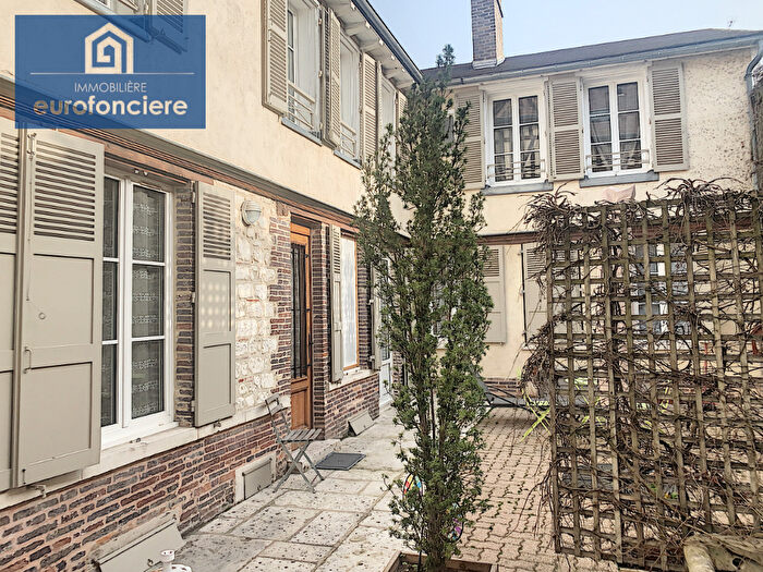 Appartement à louer - Troyes, Cathédrale - 3 pièces - 2 chambres