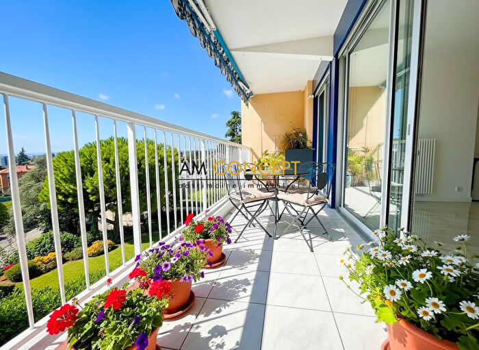 Nice, Corniche Fleurie : Appartement 3 pièces à vendre